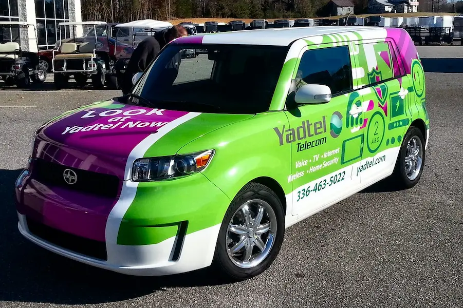 Top 5 Reasons To Choose Custom Graphics For Your Business Vehicles - Rolism